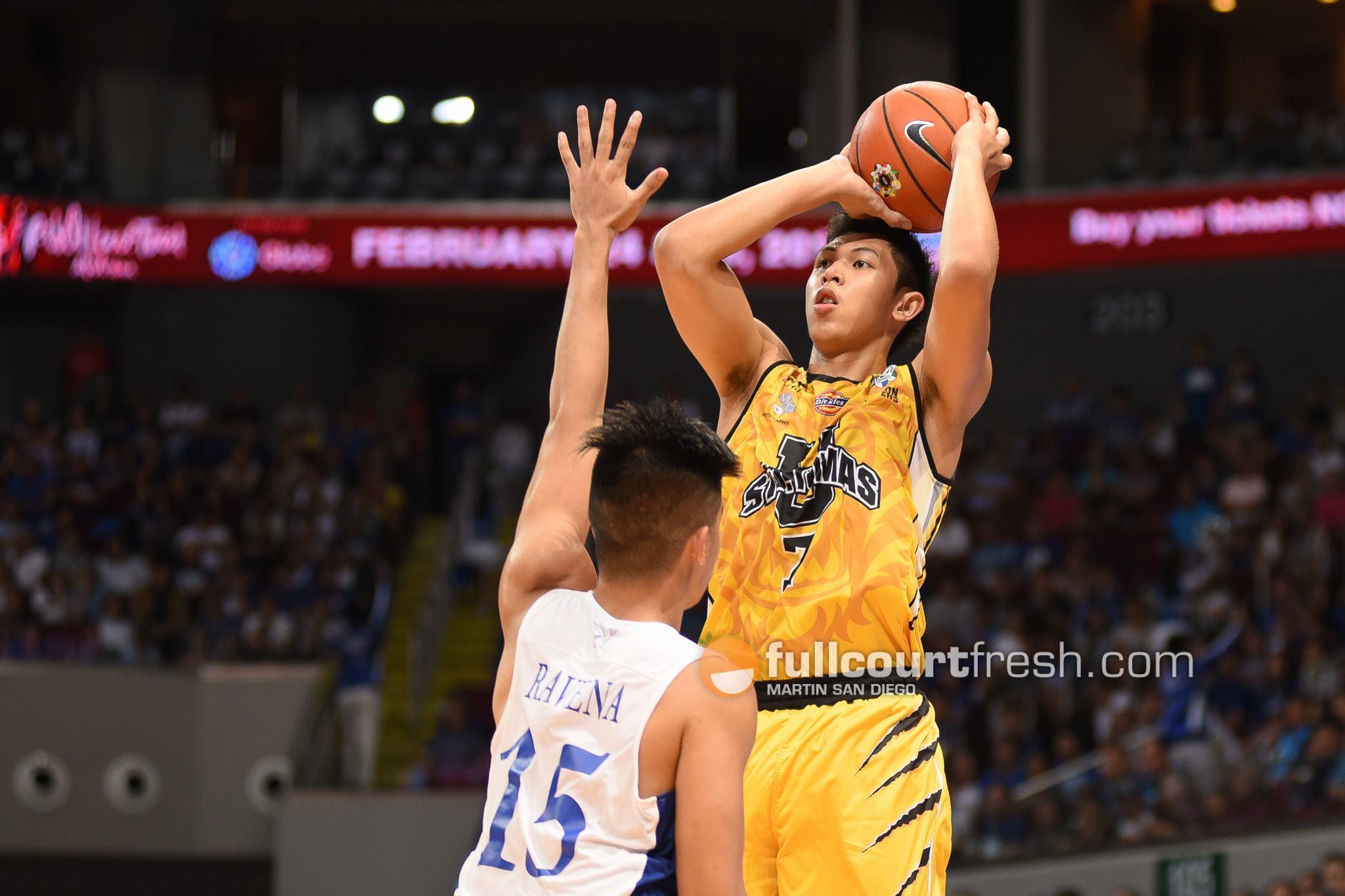 fullcourtfresh.com | IN PHOTOS: UST climbs from 16 down, steals fourth ...